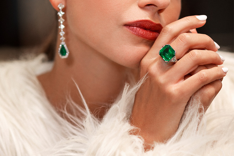 Enchanting Emerald Jewelry for Every Occasion | La Patiala