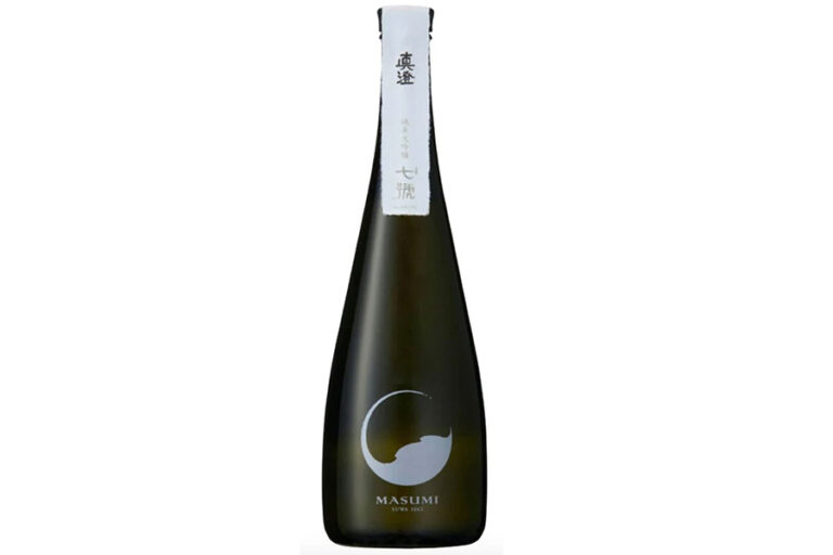 The 10 Best Bottles of Luxury Sake | La Patiala