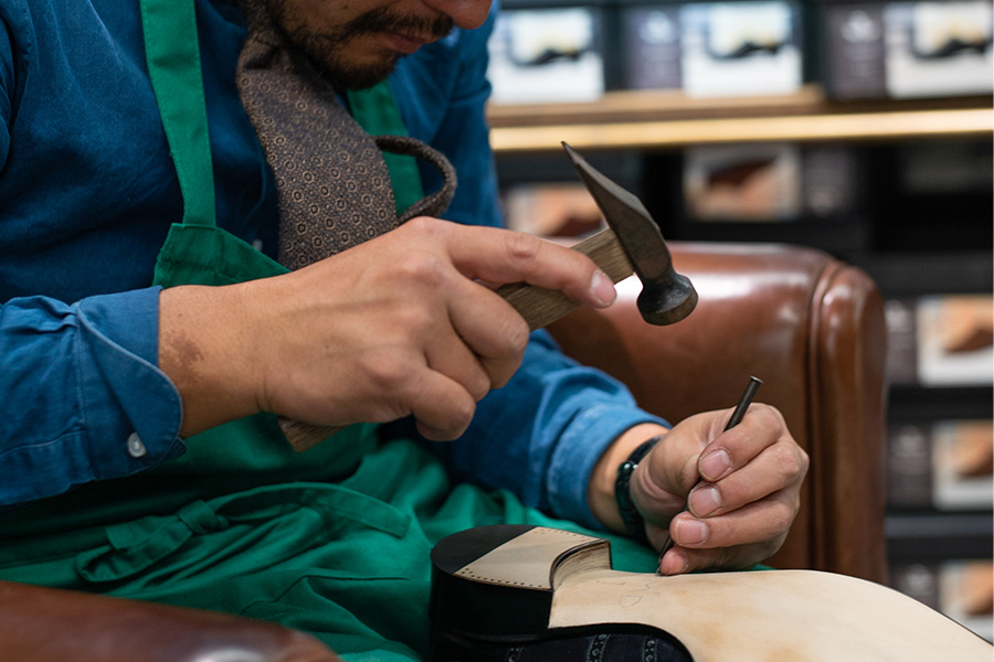 Everything To Know About Buying A Bespoke Suit | La Patiala